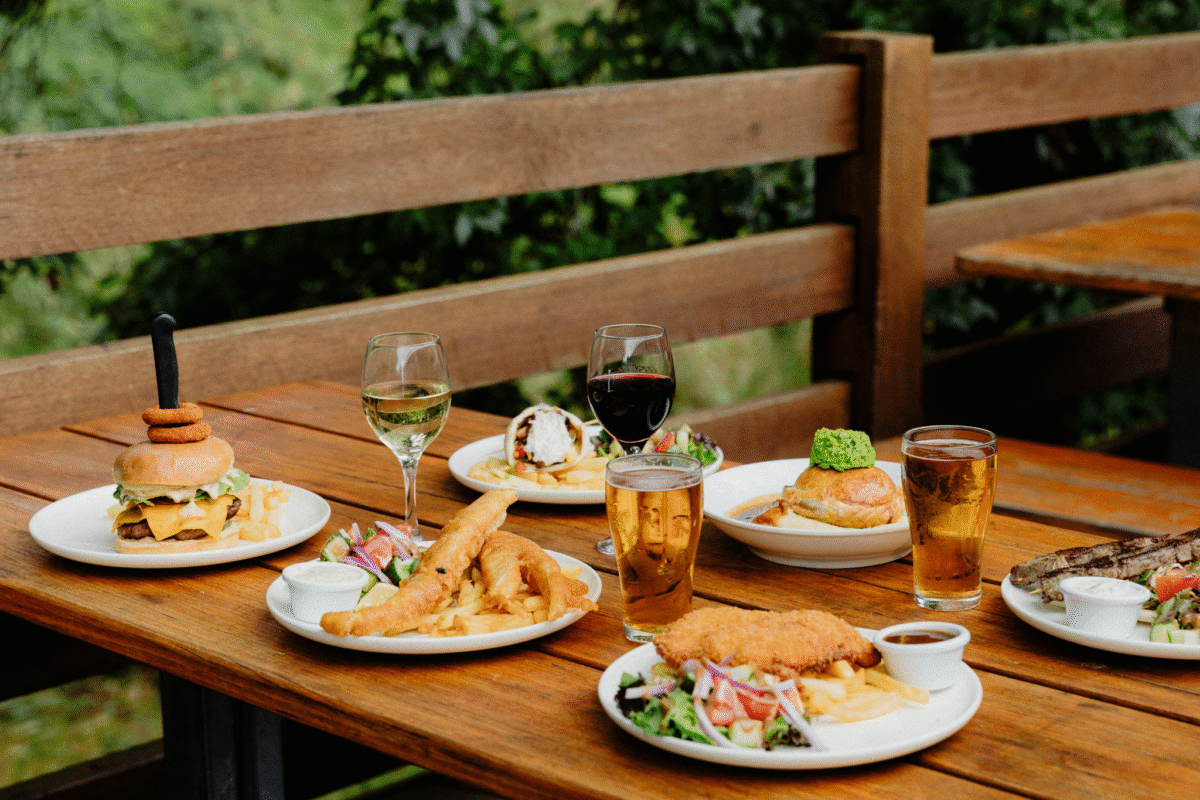 Stonequarry Bar & Grill - George IV Inn , Picton